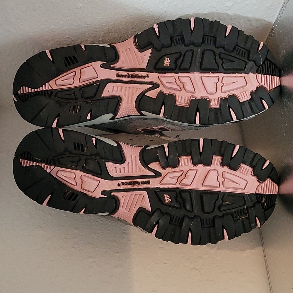 New Balance Gray & Pink All Terrain Tread Sl-1 606 Sn… - Gem